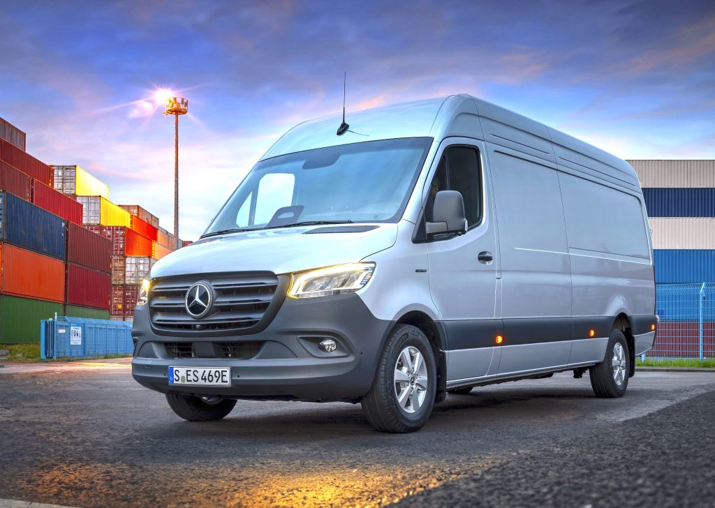 Mercedes-Benz Sprinter breaks 30th anniversary tape - HGV Ireland